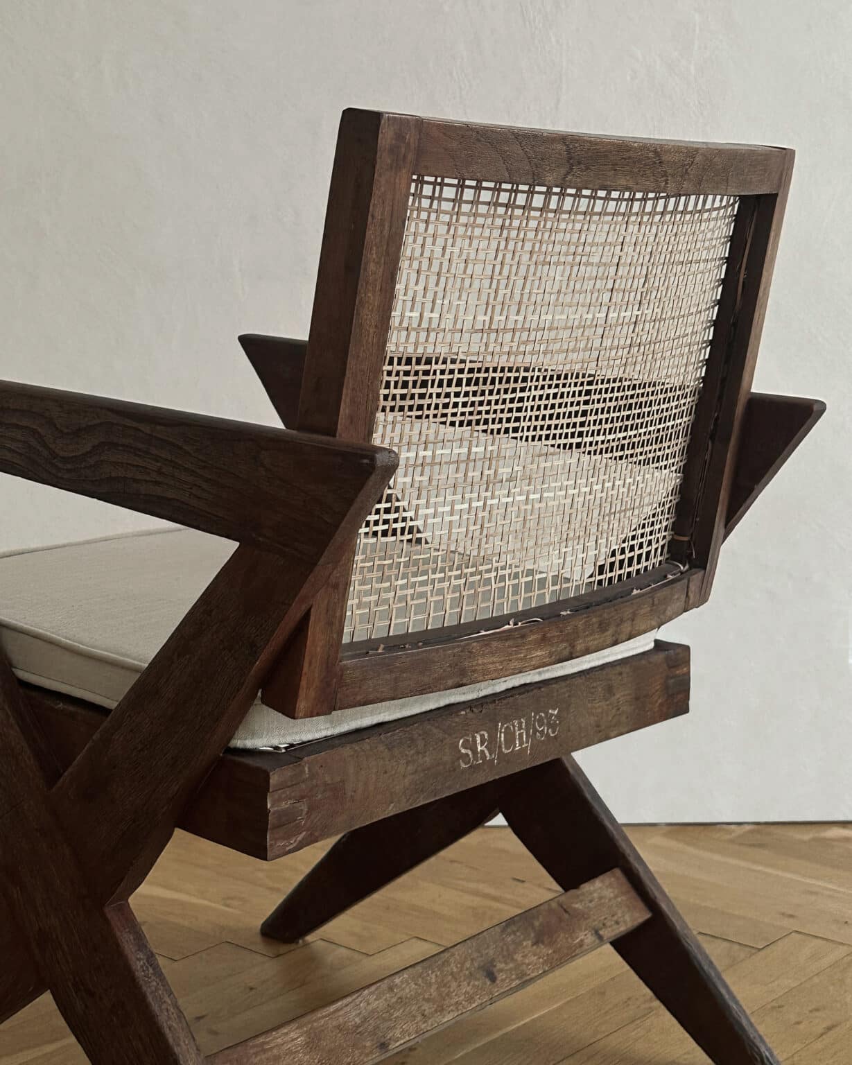 PIERRE JEANNERET, X-LEG EASY CHAIR, PJ-SI-45-A - RUBY ATELIER
