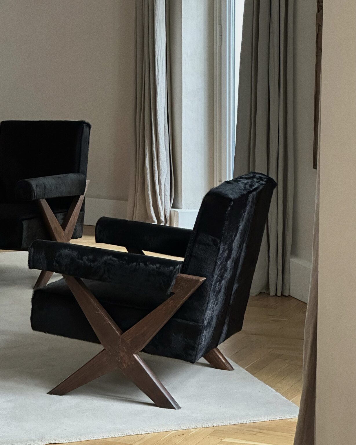 PIERRE JEANNERET, X-LEG EASY CHAIR (PAIR), PJ-SI-48-A/B - RUBY ATELIER